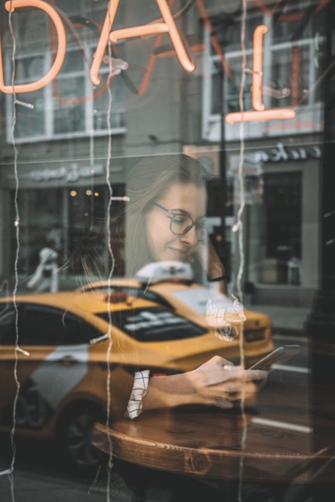 Glass Reflection Effect with Adobe Photoshop - Blue Sky Graphics